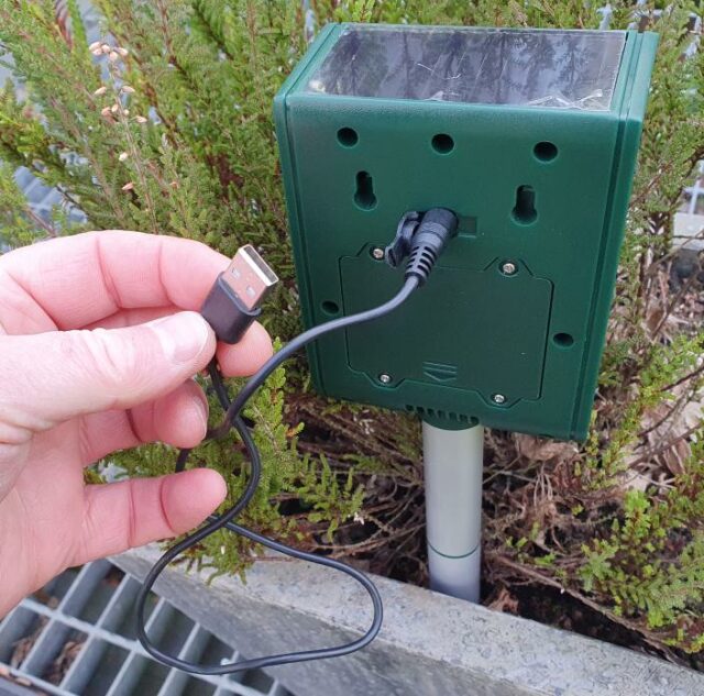 Solar Outdoor Pest Repeller | Ultrasonic Pest Clear Outdoors