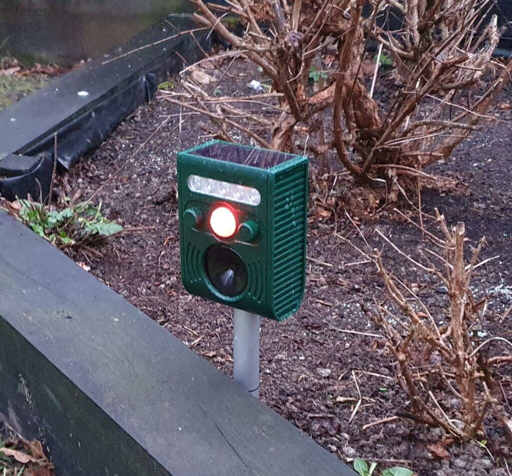 Solar Outdoor Pest Repeller | Ultrasonic Pest Clear Outdoors