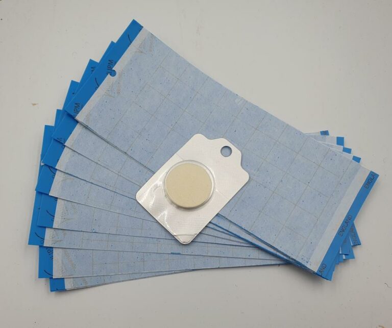 Hanging Thrip Traps with a Lure - Control Thrips | Green Gardener