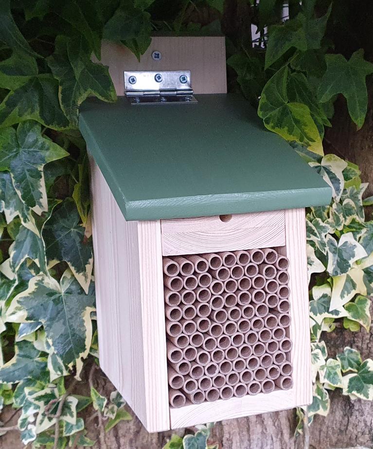 Solitary Bee House | Release Lid | Green Gardener